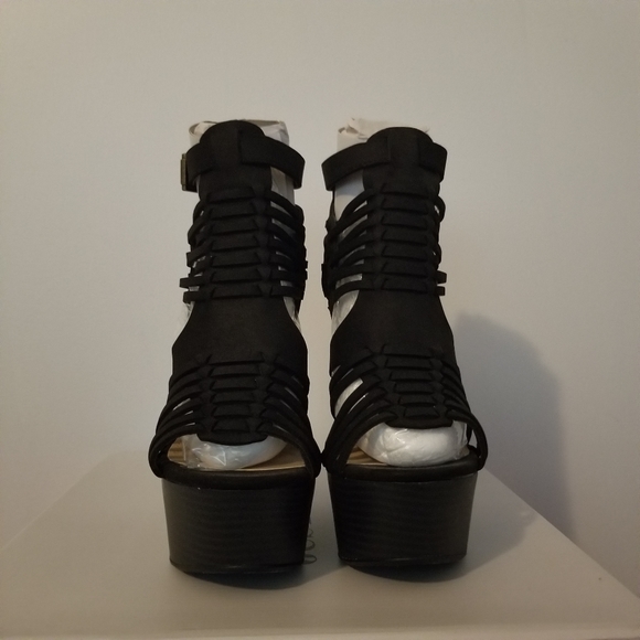 JustFab | Shoes | Tifa Platform Wedge Sandal | Poshmark